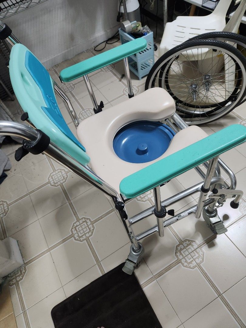 Commode Chair Bion commode, Health & Nutrition, Assistive ...