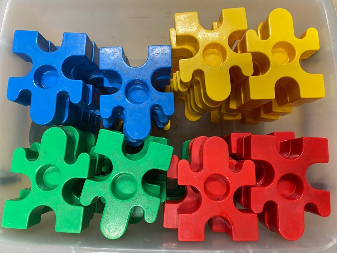 Connecting Blocks, Hobbies & Toys, Toys & Games on Carousell