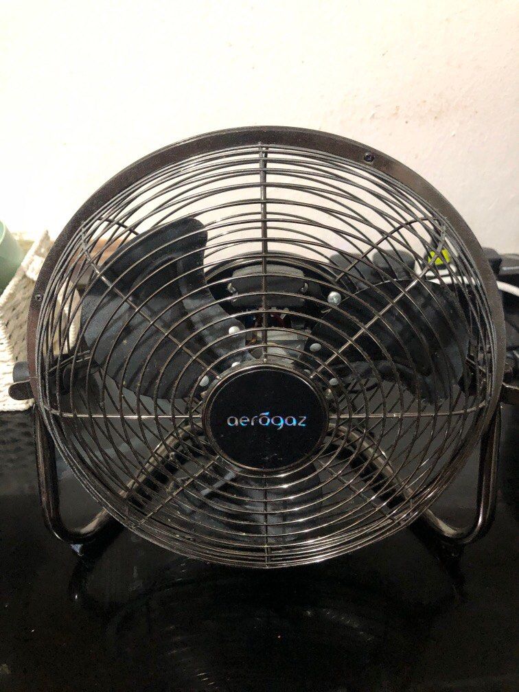 Desk/floor fan, Furniture & Home Living, Lighting & Fans, Fans on Carousell