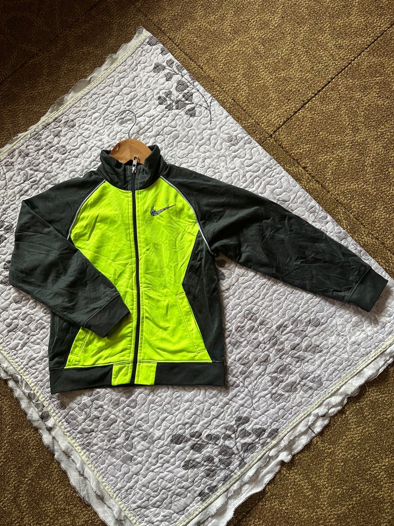 Dri-fit jacket on Carousell