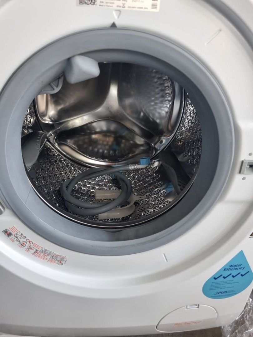 Electrolux 9/6kg washer cum dryer Display set Model: EWW9024P5WB, TV ...