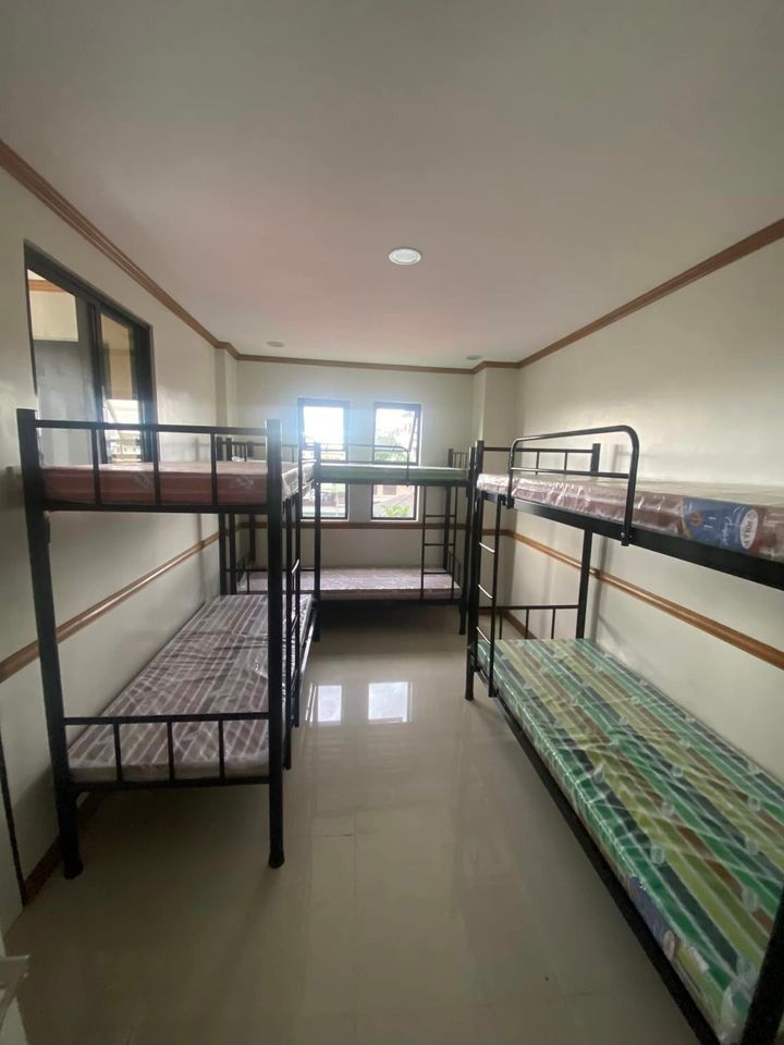 Female Bed Spacer QC / TRINOMA / SMNORTH / Vertis North / Quezon City ...