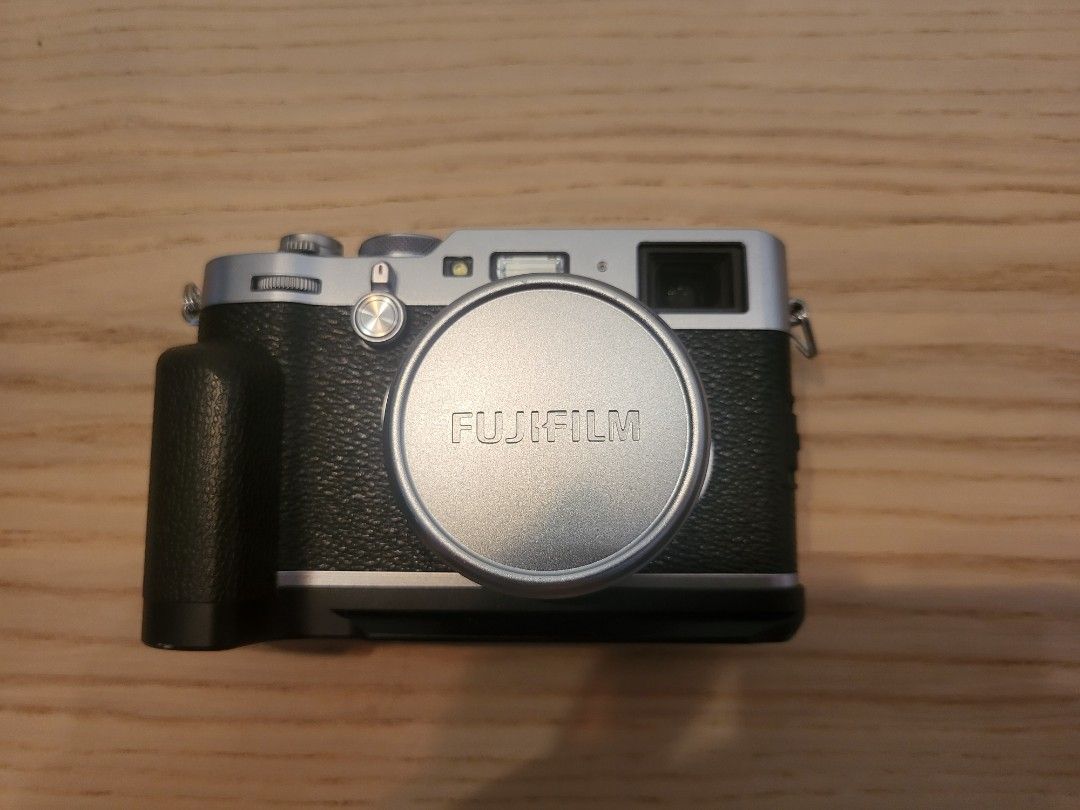 Fujifilm x100f (silver, low shutter count) with accessories, Photography, Cameras on Carousell