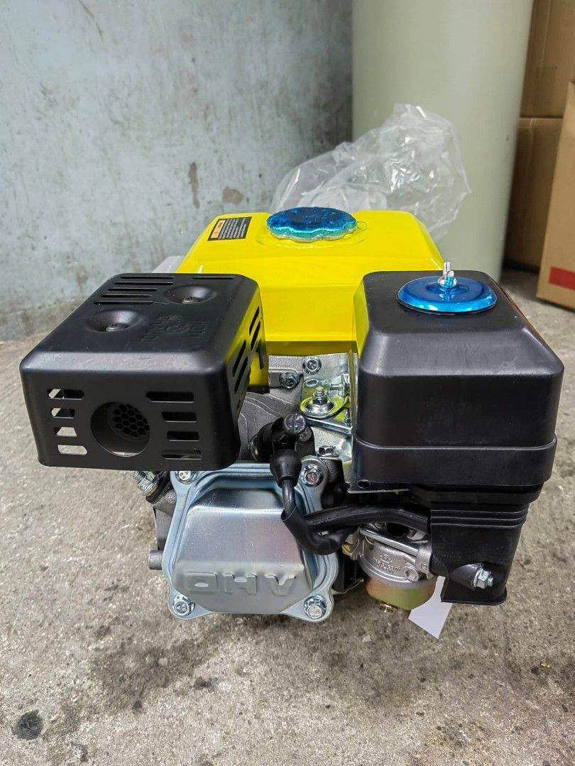 Gasoline Engine 6.5 HP, Commercial & Industrial, Construction Tools ...