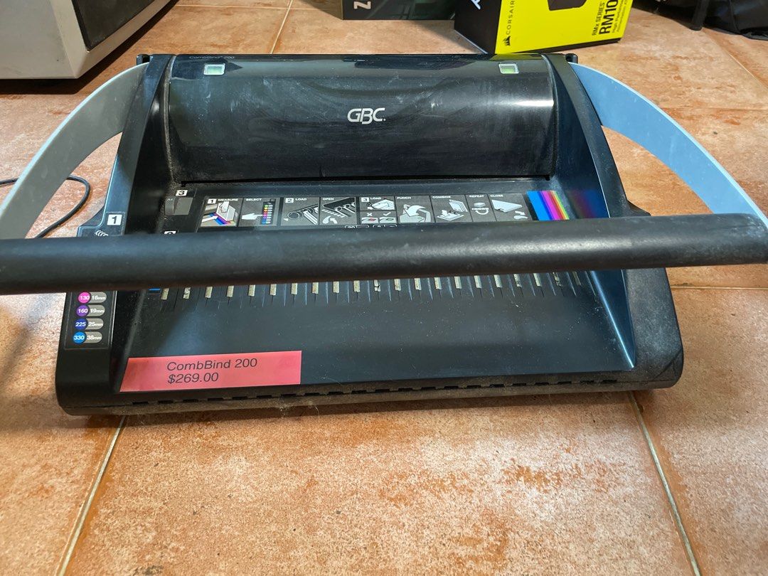 GBC CombBind 200 paper binding machine, Hobbies & Toys, Stationery ...
