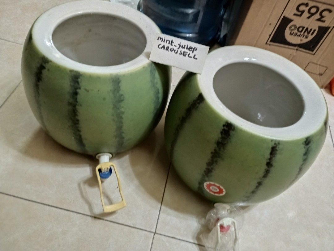Guci galon keramik, Kitchen & Appliances di Carousell