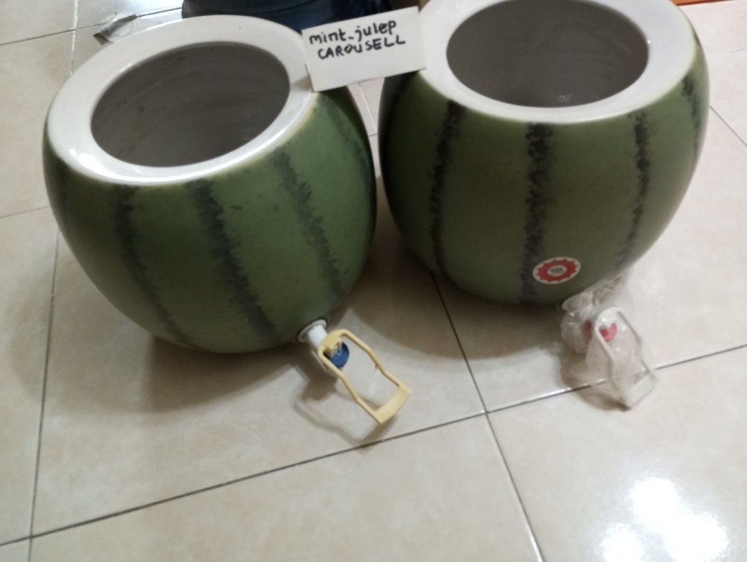 Guci galon keramik, Kitchen & Appliances di Carousell