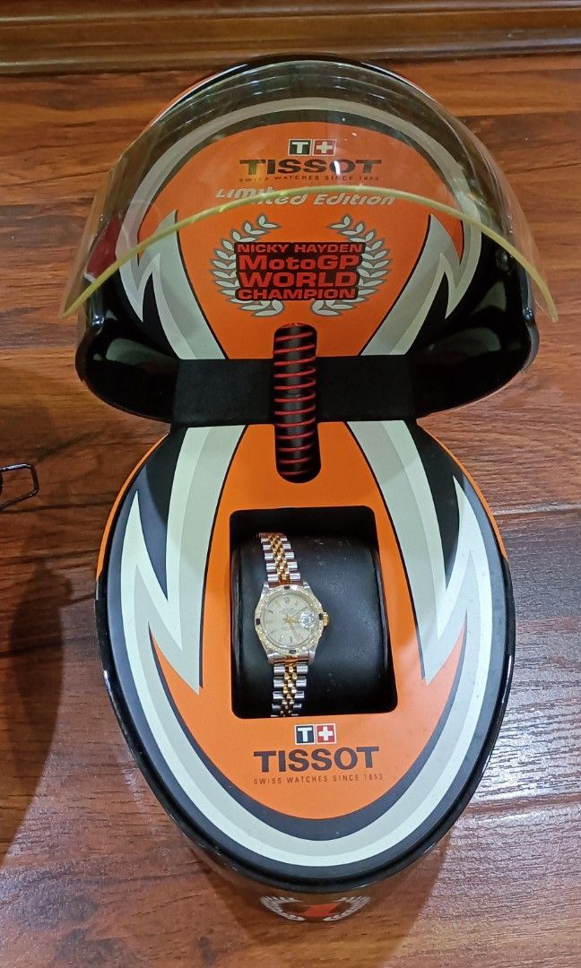 HELMET WATCH DISPLAY CASE, Motorcycles, Motorcycle Accessories on Carousell