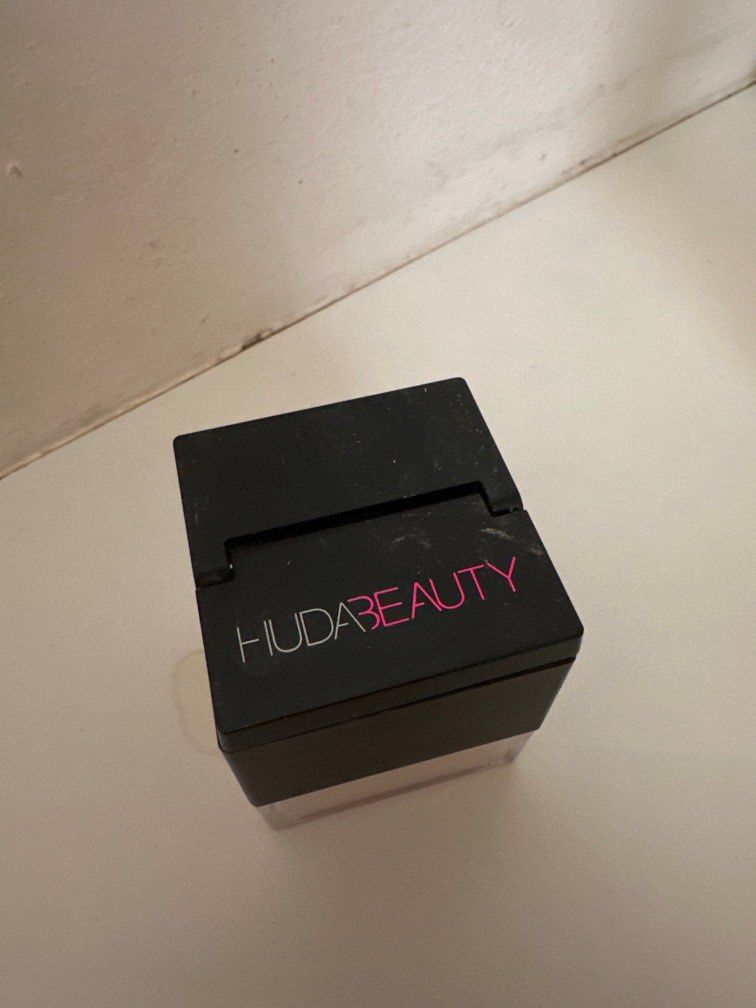 Huda Beauty Powder on Carousell