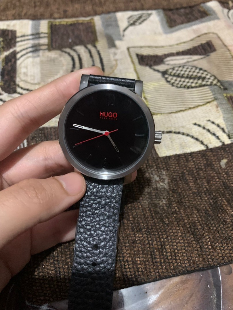 Hugo Rase Watch, Barang Mewah, Jam Tangan di Carousell