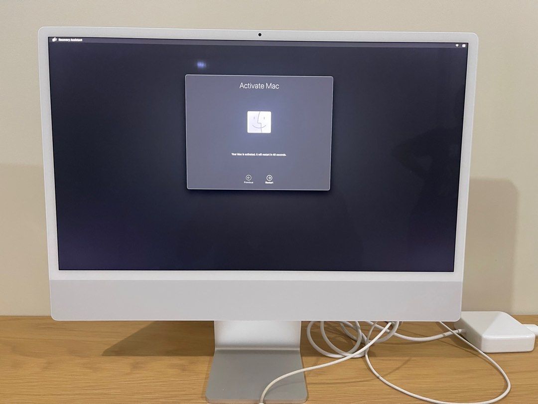 iMac (24-inch, M1, 2021) on Carousell