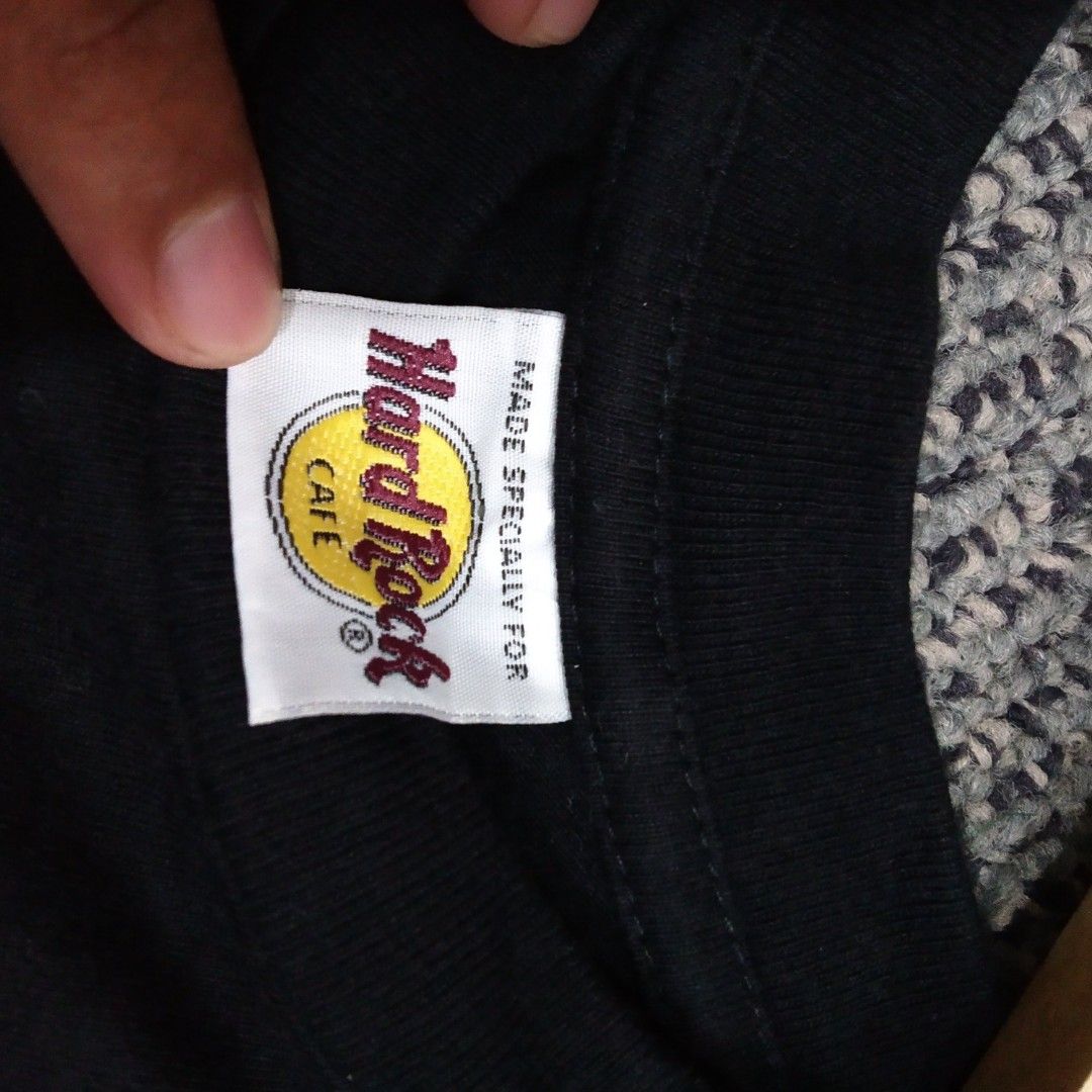Kaos HR makati, Fesyen Pria, Pakaian , Atasan di Carousell