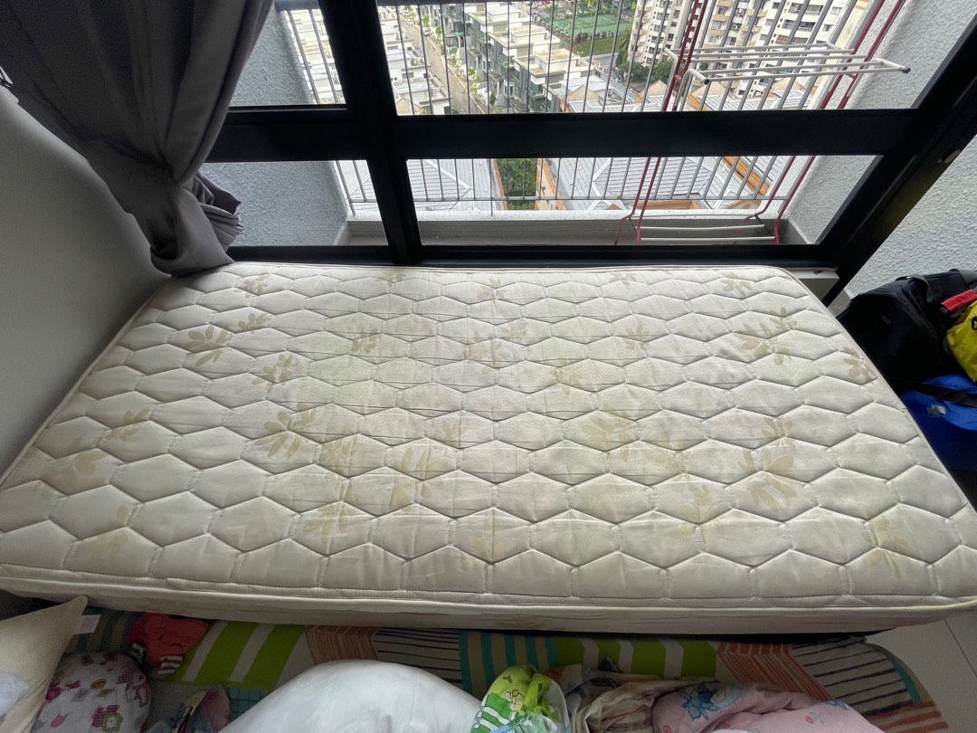 King Koil First Knight Single mattress, Furniture & Home Living ...