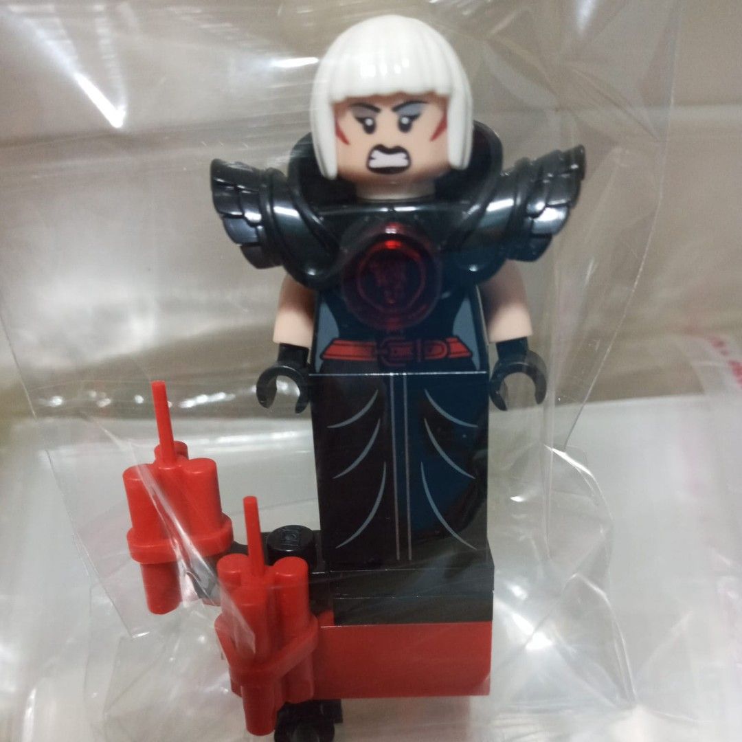 Lego Magpie minifigure, Hobbies & Toys, Toys & Games on Carousell