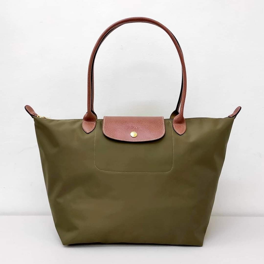 Longchamp Classic Large Long Handle on Carousell