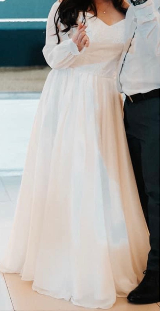 Minimalist Wedding Gown, Women's Fashion, Dresses & Sets, Evening ...