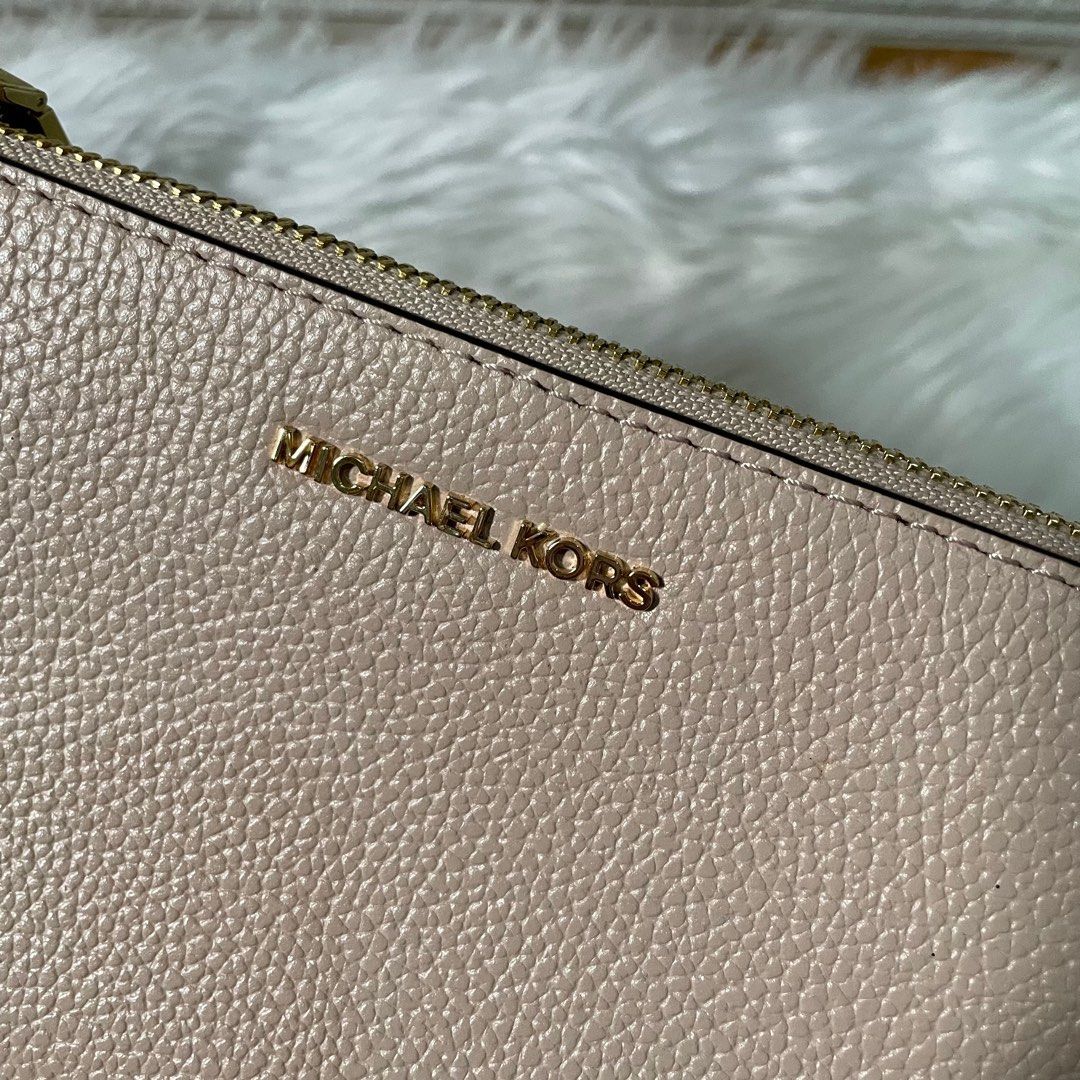 MK Jetset Chain Pouchette, Women's Fashion, Bags & Wallets, Purses & Pouches on Carousell