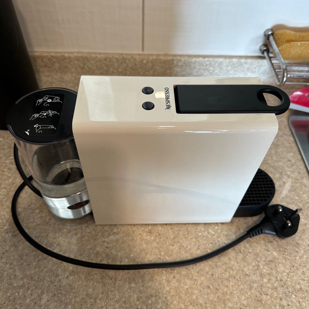 Nespresso essenza mini, TV & Home Appliances, Kitchen Appliances ...