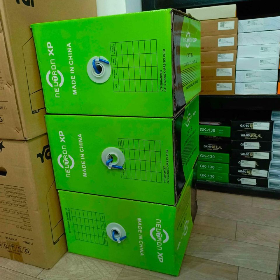 NEUTRON XP DATA CABINET CAT6 ETHERNET CABLE BOX, Computers & Tech ...