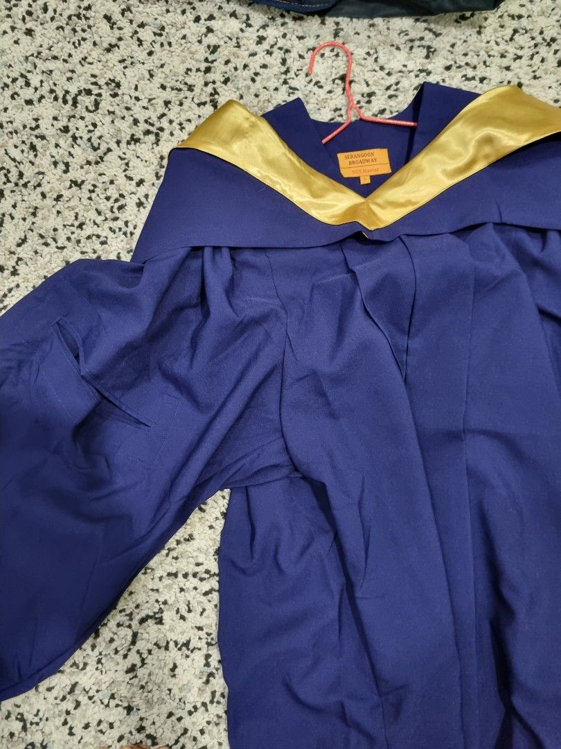 NUS Master of Science Graduation Cloak & Mortarboard, Women's Fashion ...
