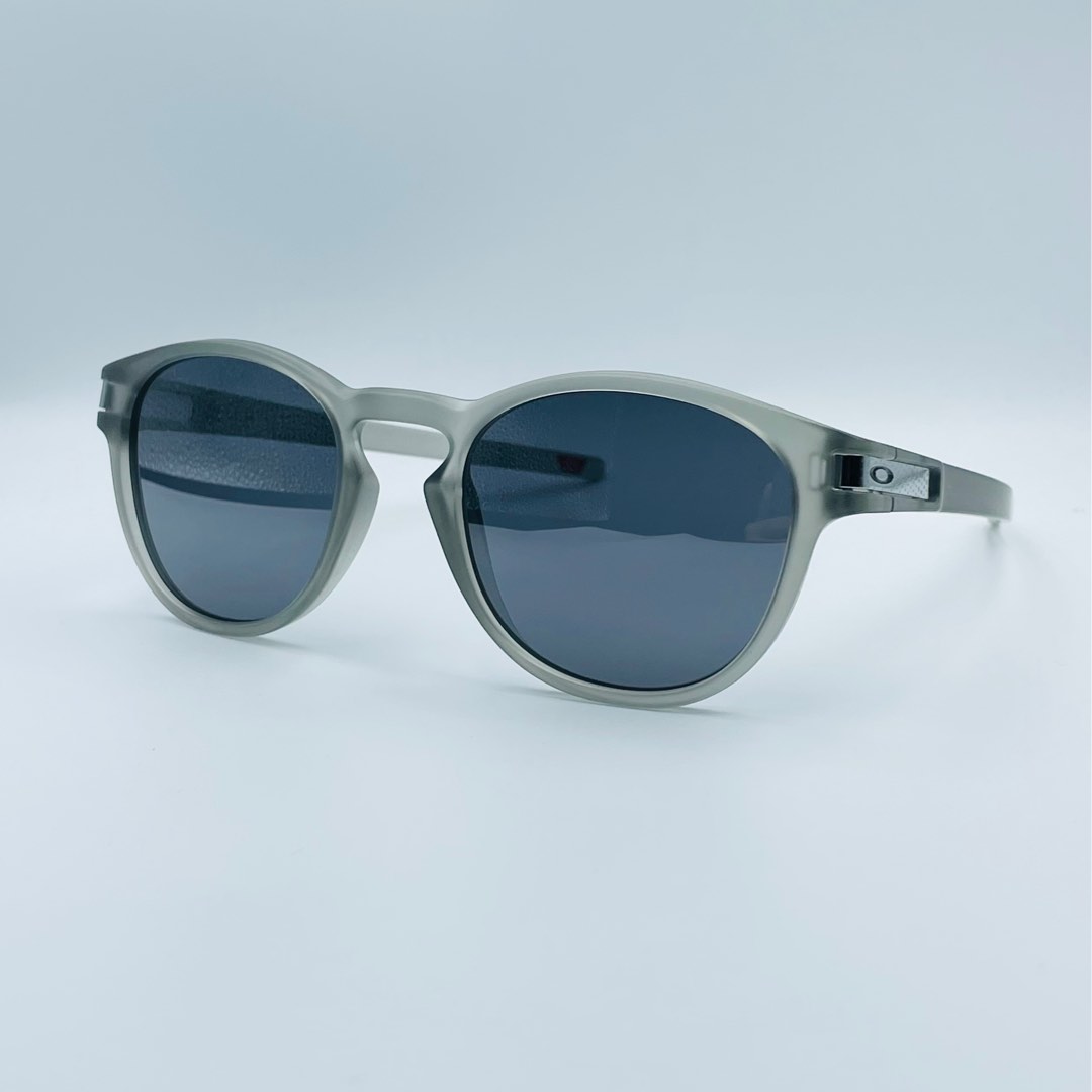Oakley Latch High Resolution Grey Ink w/ Prizm Black, Men's Fashion ...