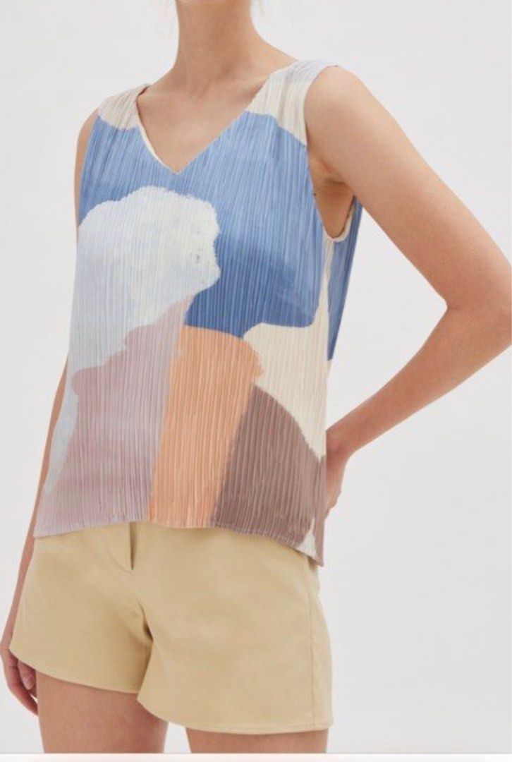 OSN Analogue Pleated Top, Women's Fashion, Tops, Sleeveless on Carousell