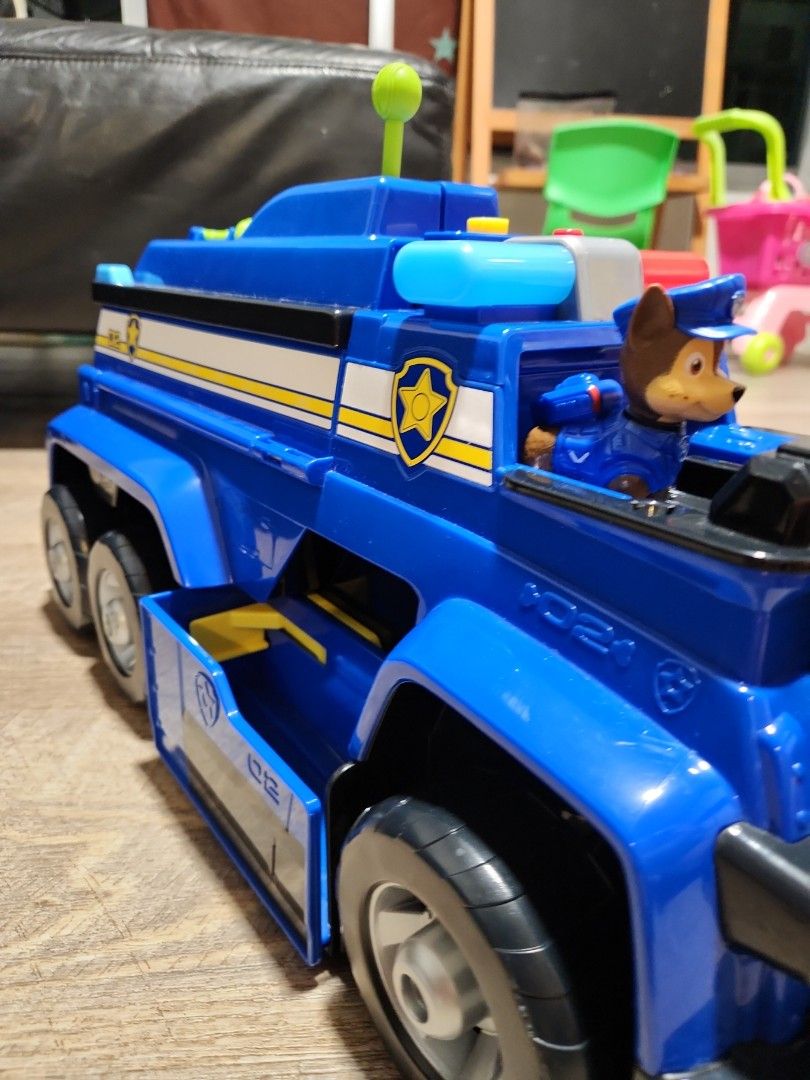 Paw patrol chase 5in1 ultimate cruiser, Hobbies & Toys, Toys & Games on Carousell