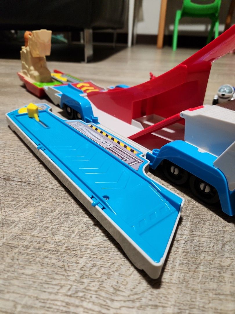 Paw patrol launch n haul paw patroller, Hobbies & Toys, Toys & Games on ...