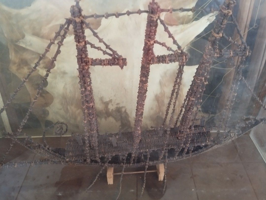 Perahu dari cengkeh asli, Antik, Pajangan di Carousell