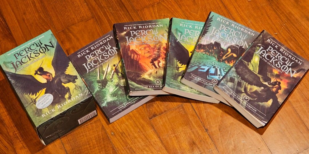 Percy Jackson and the Olympians Box Set (5 Books), Hobbies & Toys ...