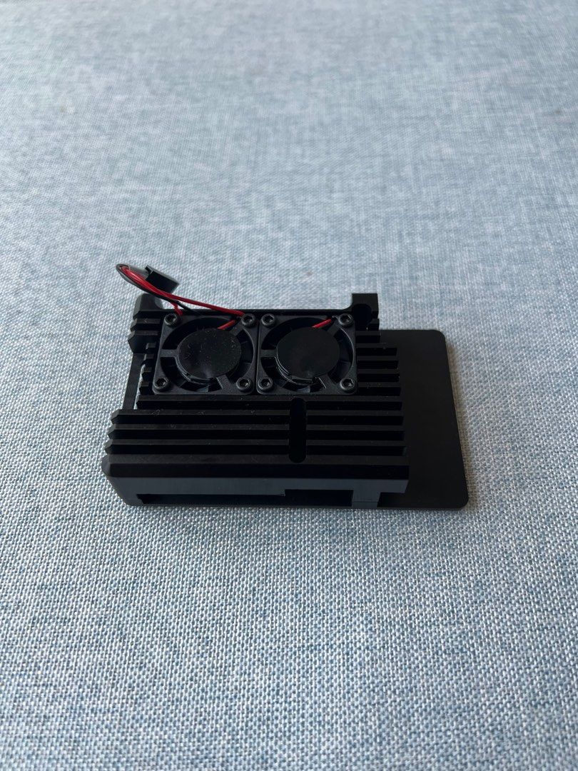Raspberry Pi 4 Case: Heatsink with dual fan, Computers & Tech, Parts ...