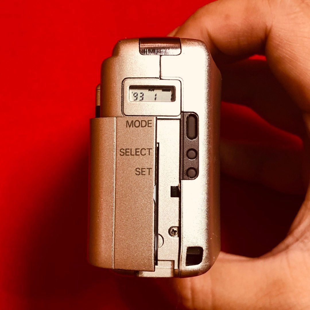 Ricoh R1s Film Camera, Photography, Cameras on Carousell