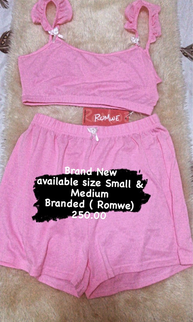 Romwe set on Carousell