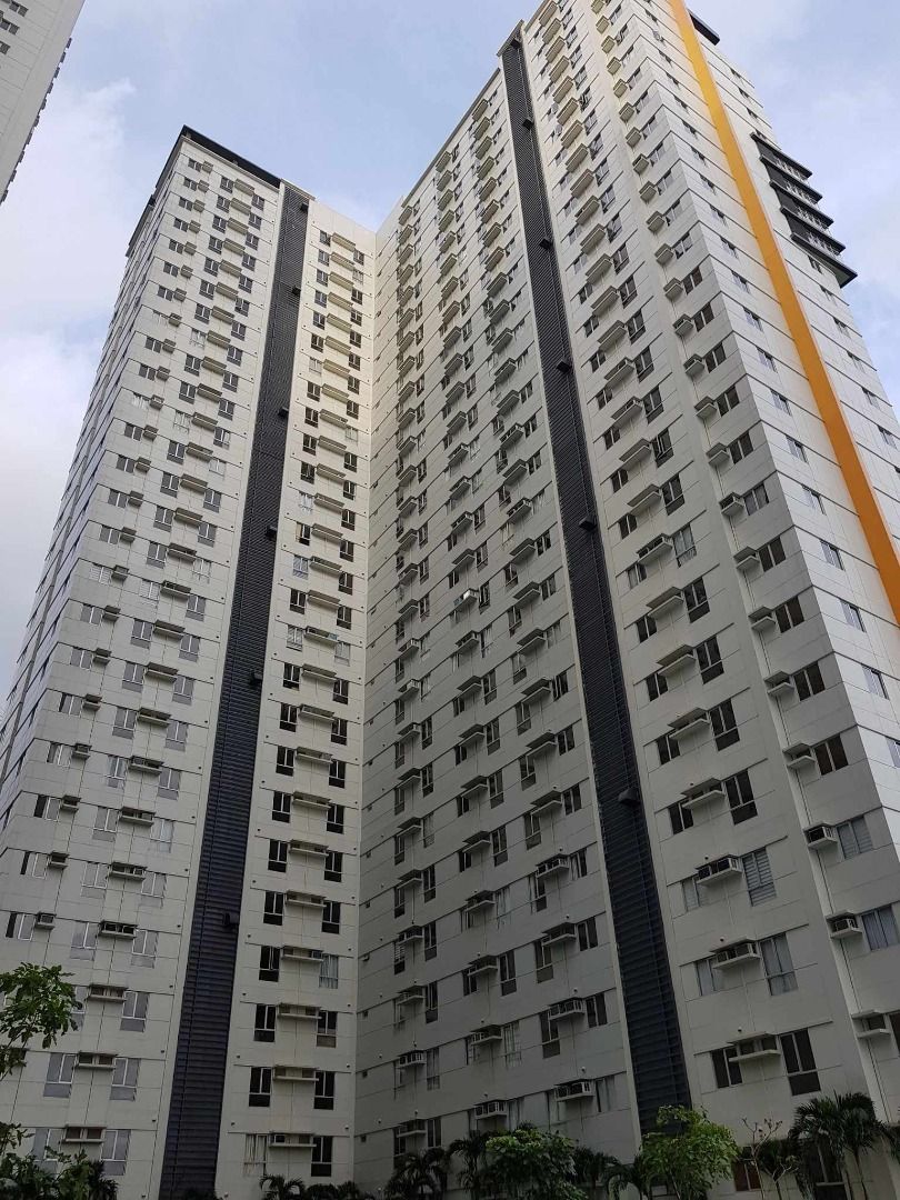 RUSH SALE! Studio Unit at Vertis North Avida Vita Quezon City near ...