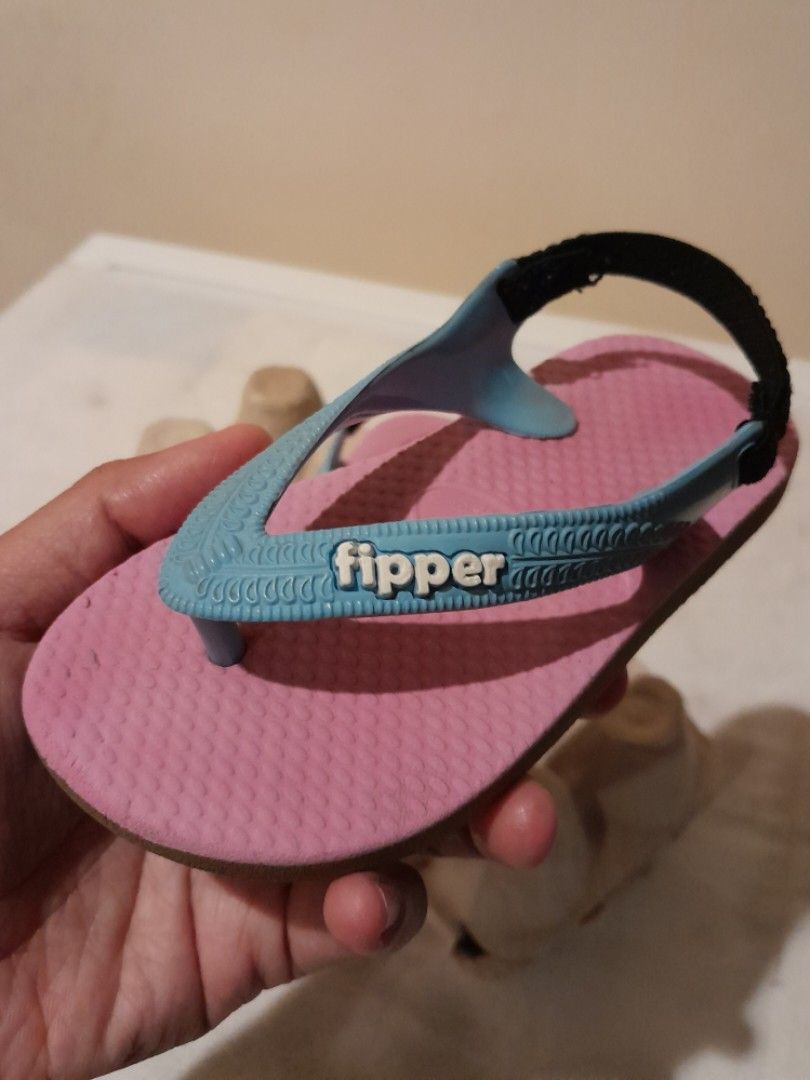 sendal anak perempuan ( usia 1 tahun - 3 tahun ) FIPPER, on Carousell