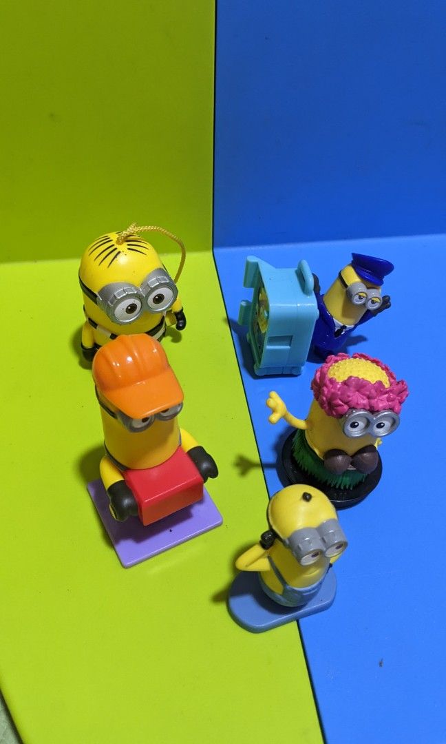 (set of 5) Mix Minion McDonald's happy meal & Nestle, Hobbies & Toys ...