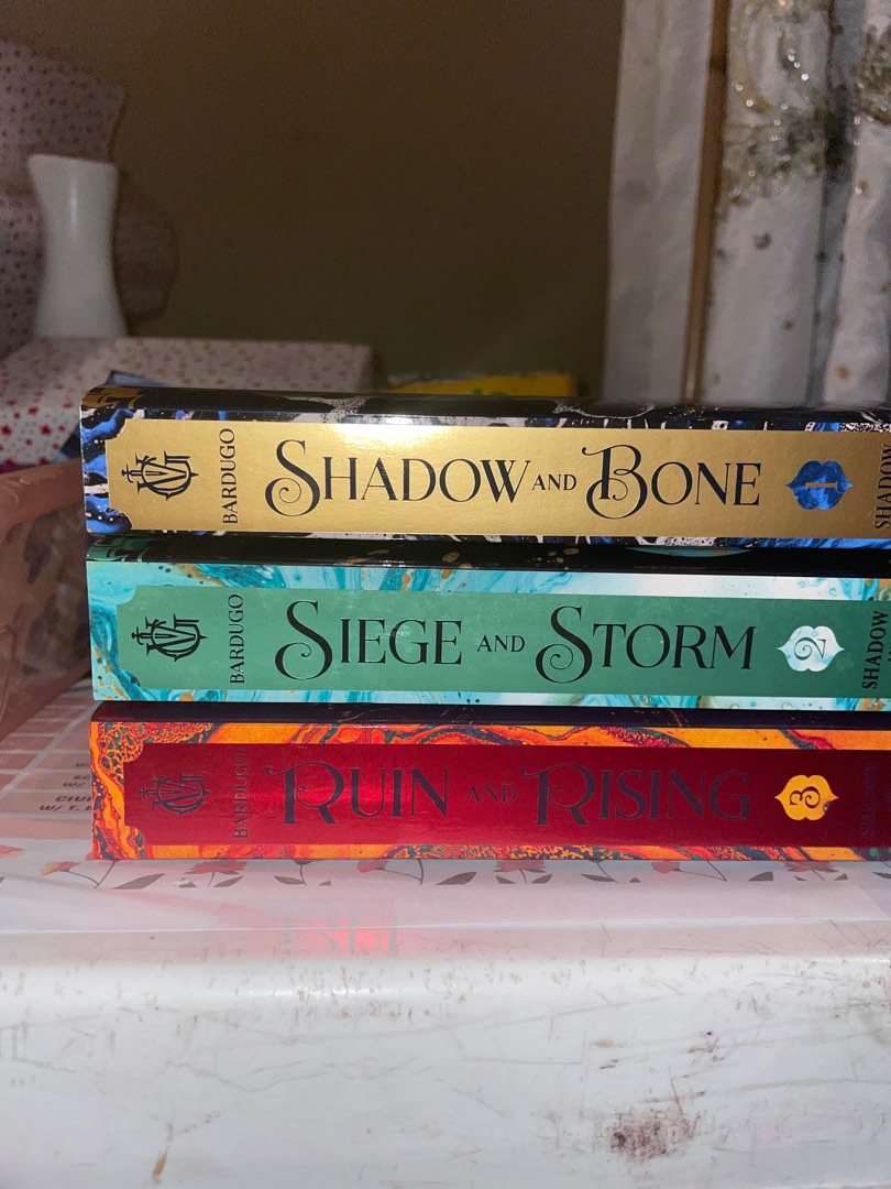 Shadow and Bone (Trilogy), Hobbies & Toys, Books & Magazines, Fiction ...