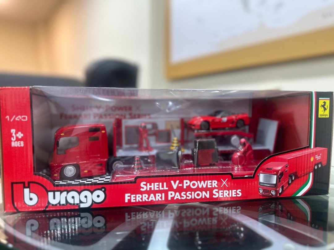 Shell V-Power X Ferrari Passion Series Hauler-Track with Ferrari ...