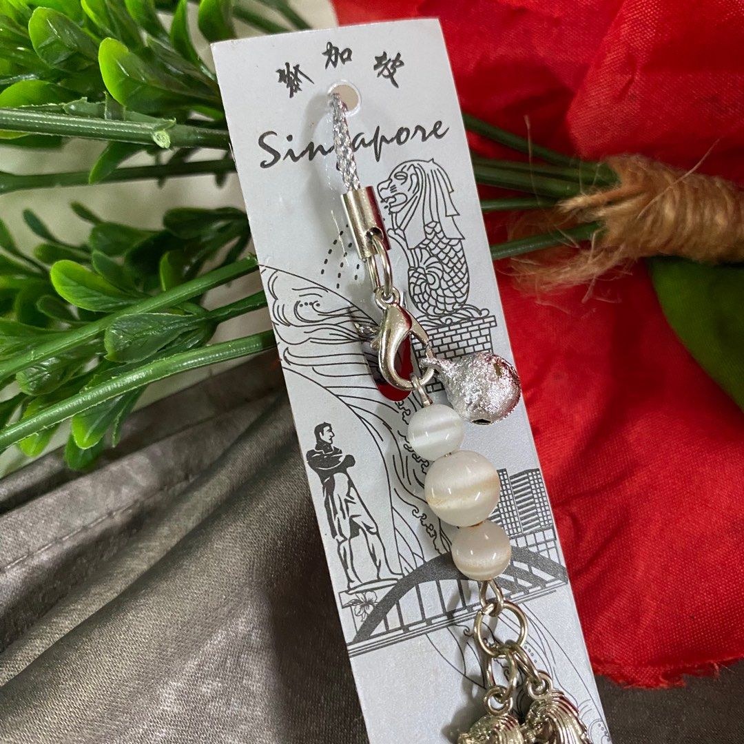 Singapore Merlion keychain_ Bead keychain, Hobbies & Toys, Stationery ...