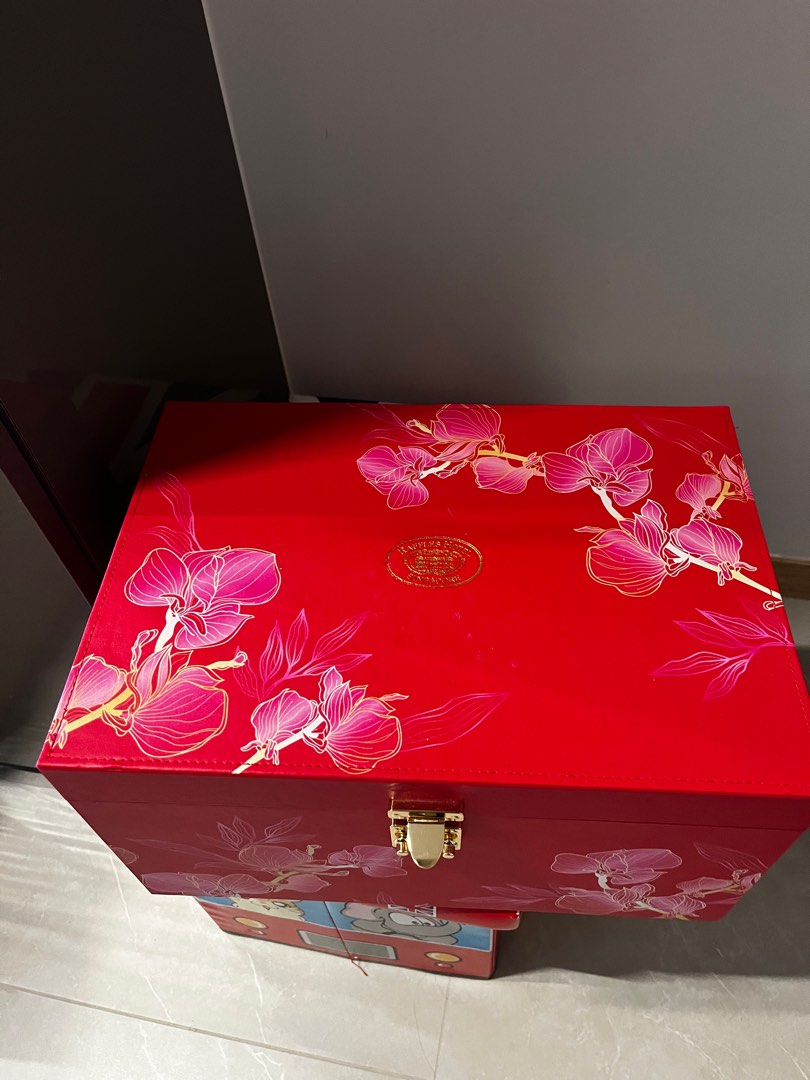 Storage box - raffles hotel hamper box, Furniture & Home Living, Home ...