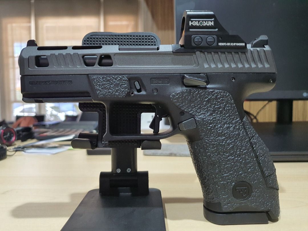 Talon Grips for CZ P10C (Small Backstrap), Sports Equipment, Other ...