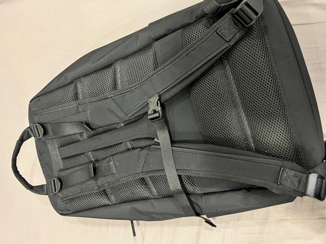 Uniqlo Functional Backpack - Imported 32L, Men's Fashion, Bags ...