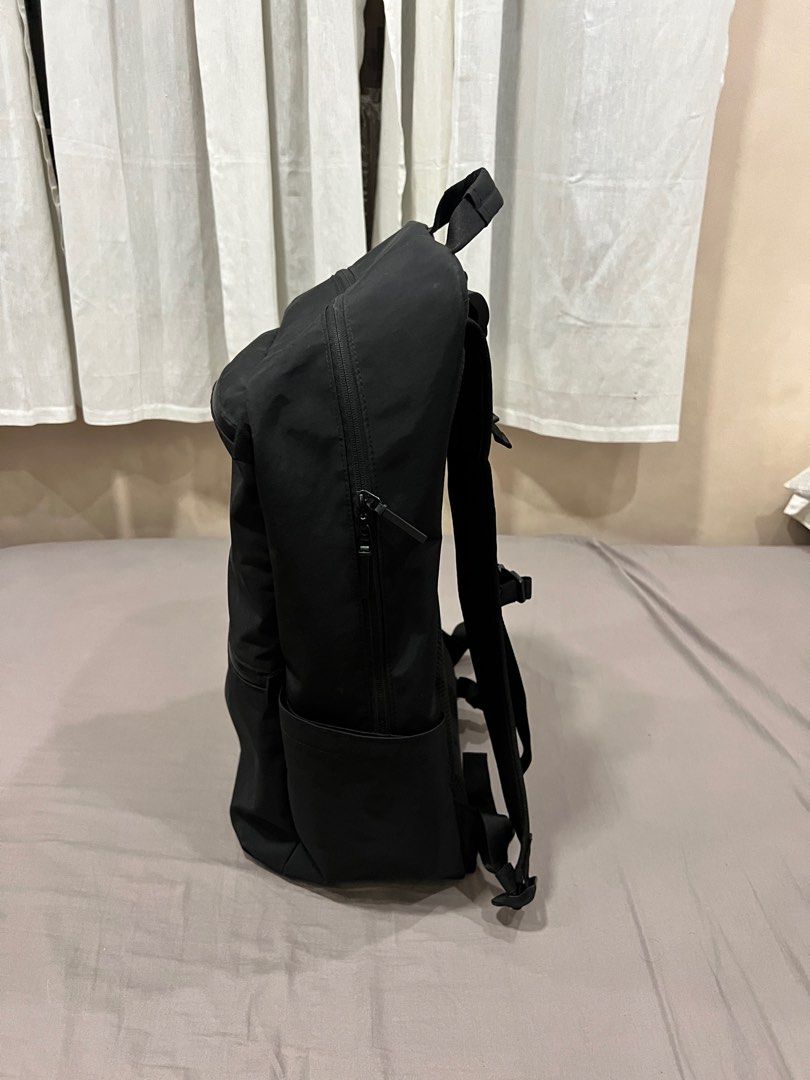 Uniqlo Functional Backpack - Imported 32L, Men's Fashion, Bags ...