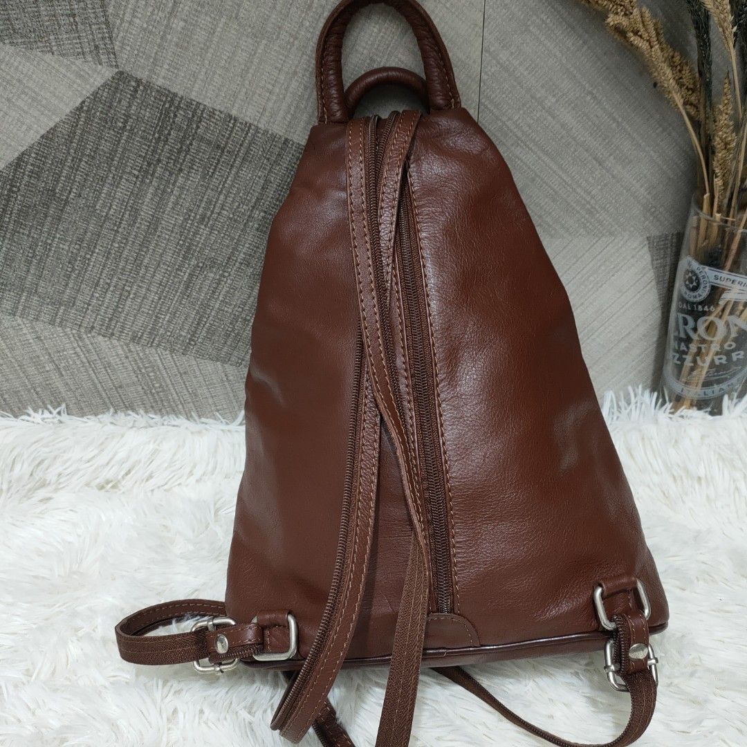 Vera Pelle body bag/backpack on Carousell