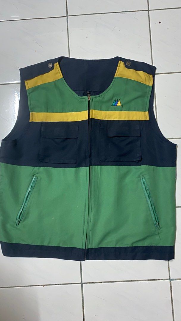 Vest Korea civil defence, Fesyen Pria, Pakaian , Baju Luaran di Carousell