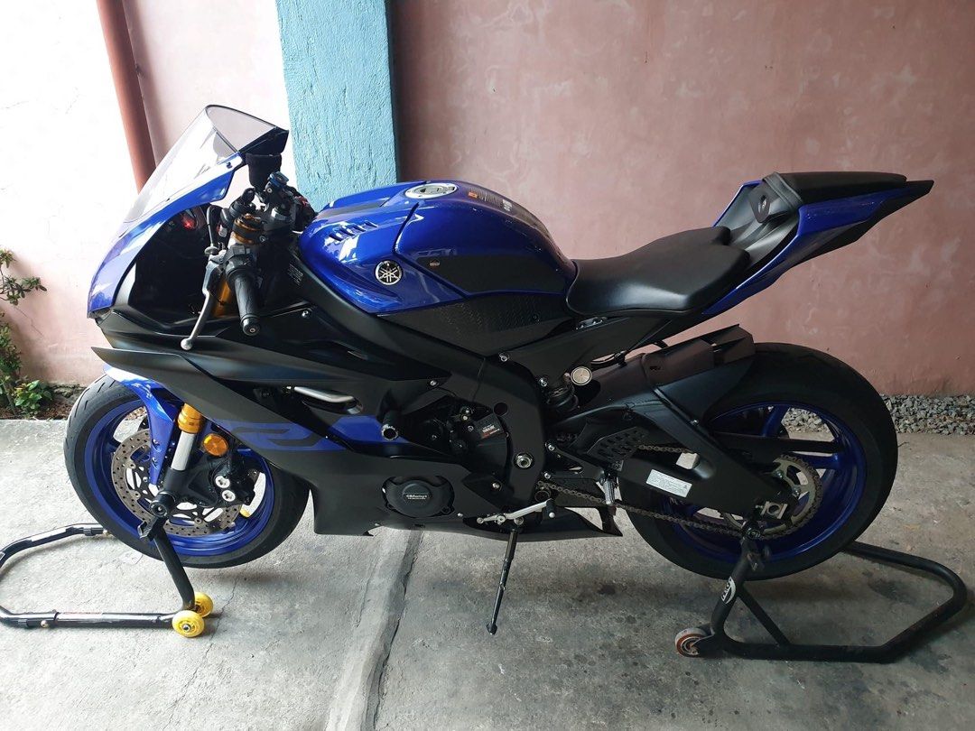 Yamaha r6 engine cover on Carousell