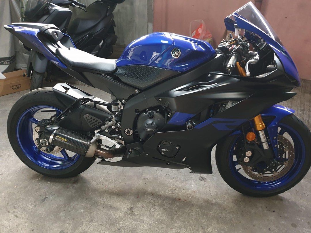Yamaha r6 engine cover on Carousell