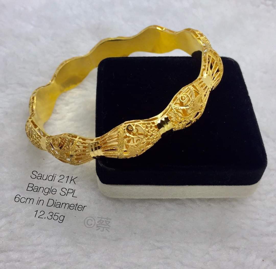 21K Saudi Gold Bangle, Women's Fashion, Jewelry & Organizers, Bracelets on Carousell