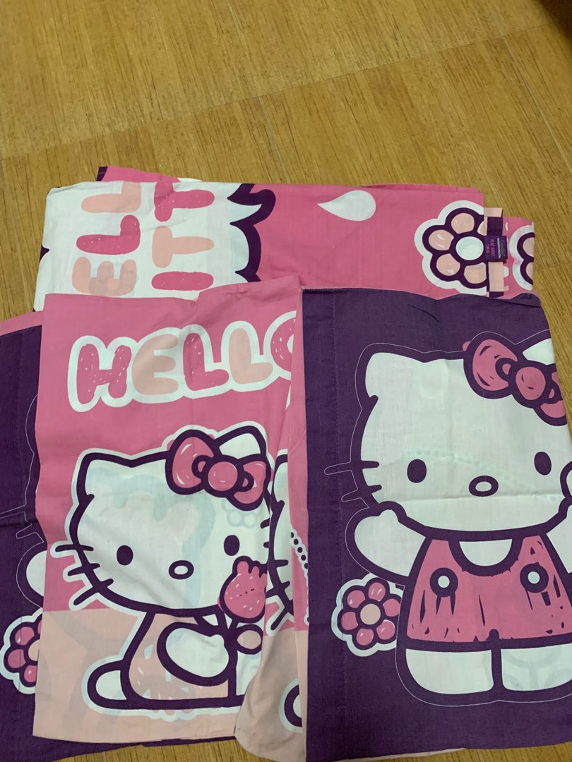 Canadian Hello Kitty sheets, Furniture & Home Living, Bedding & Towels ...