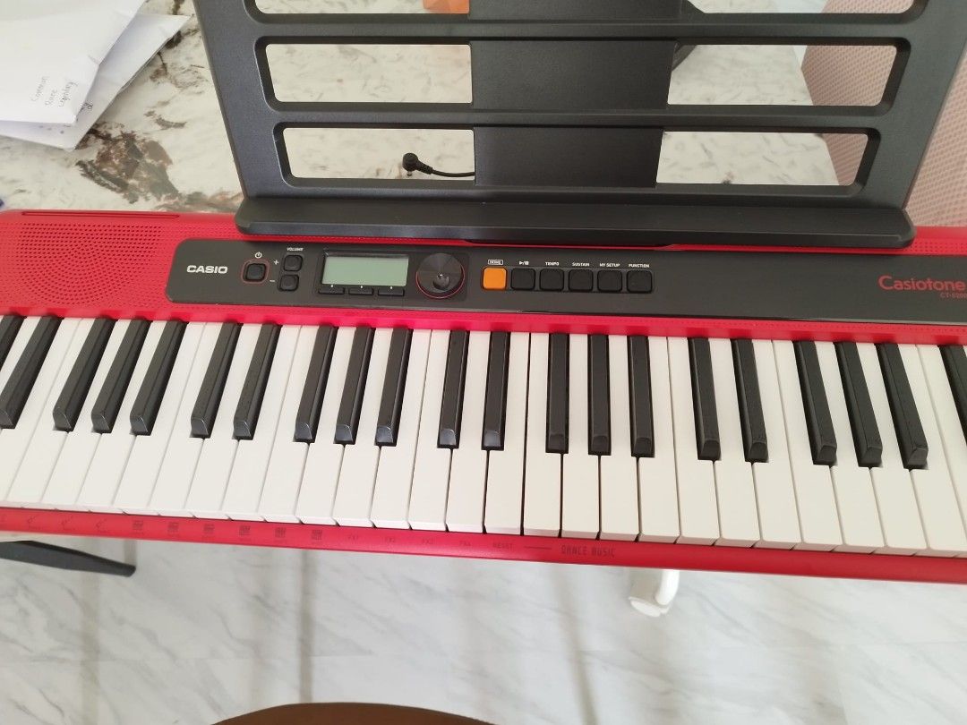 Casio CT-S200 keyboard, Hobbies & Toys, Music & Media, Musical ...